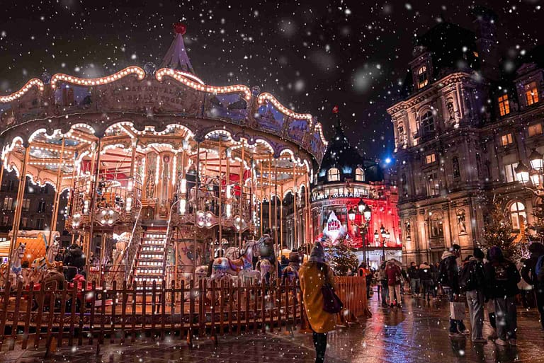 Christmas Around the World for Kids: 24 Fascinating Festive Traditions ...
